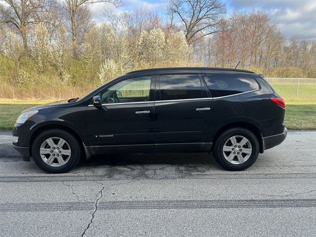 2009 Chevrolet Traverse, Stock No: 11197 by Kash Cars, Loveland OH